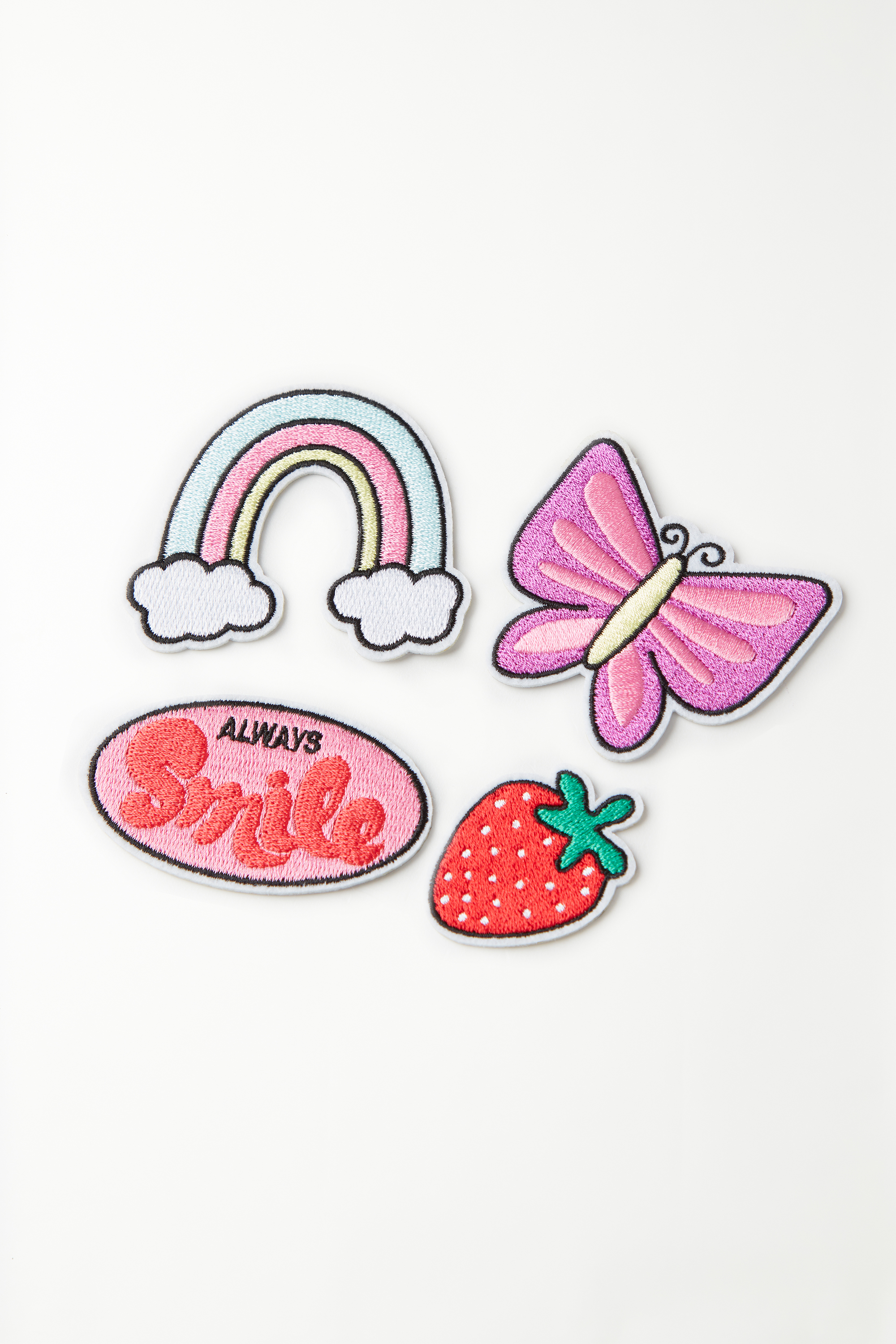Pack of 4 Kids Unisex Heat Adhesive Patches - Accessories and hats ...