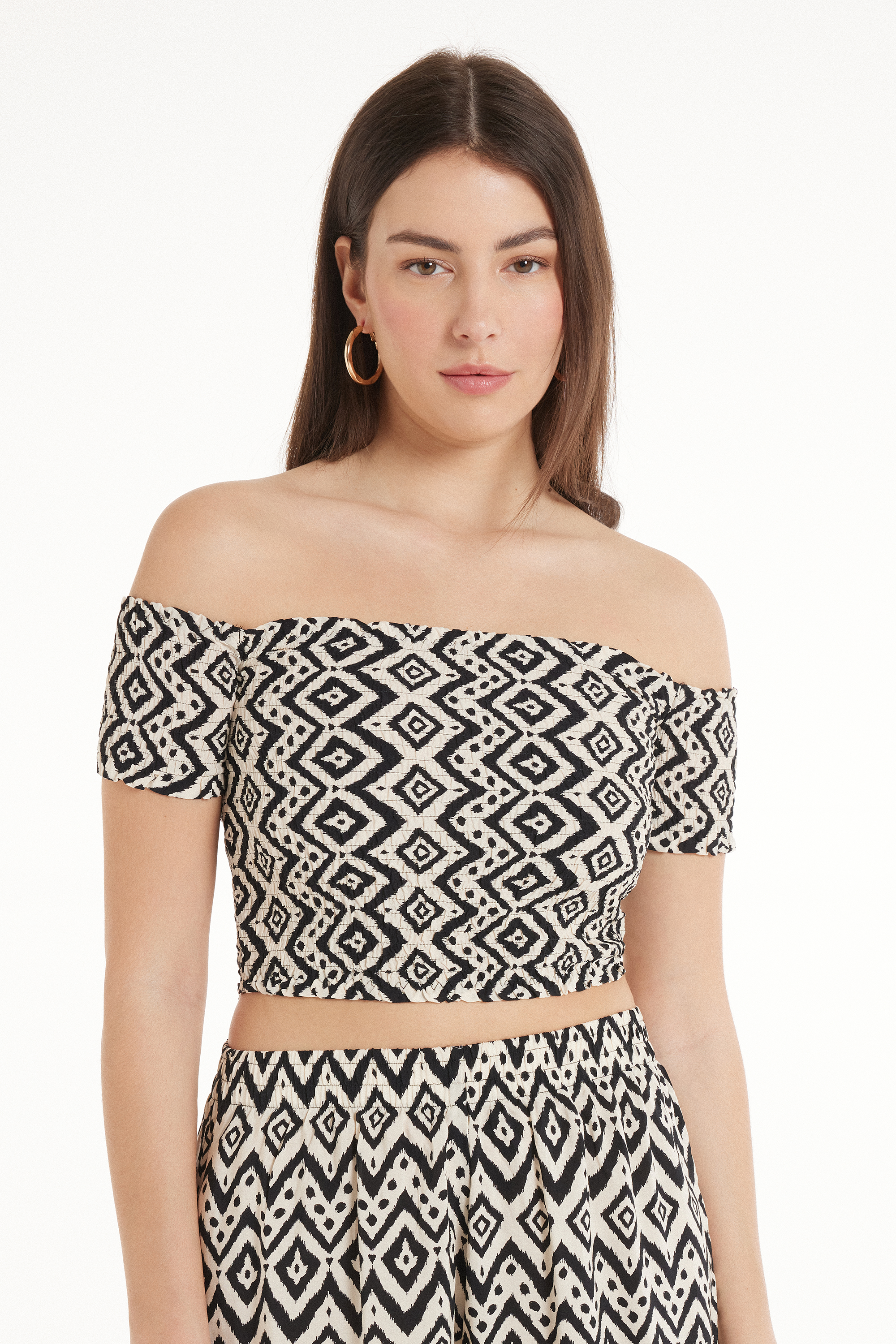 Кроп-Топ из Вискозной Ткани с Короткими Рукавами и Вафельными Сборками ...